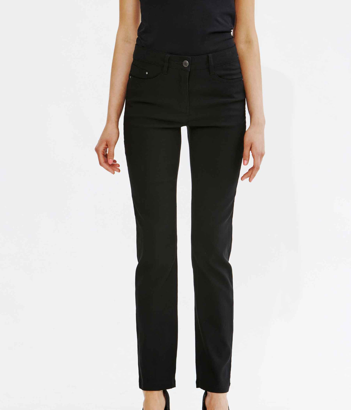 ZE-ZE SHAPE BUKS I SORT – Heidisbutik