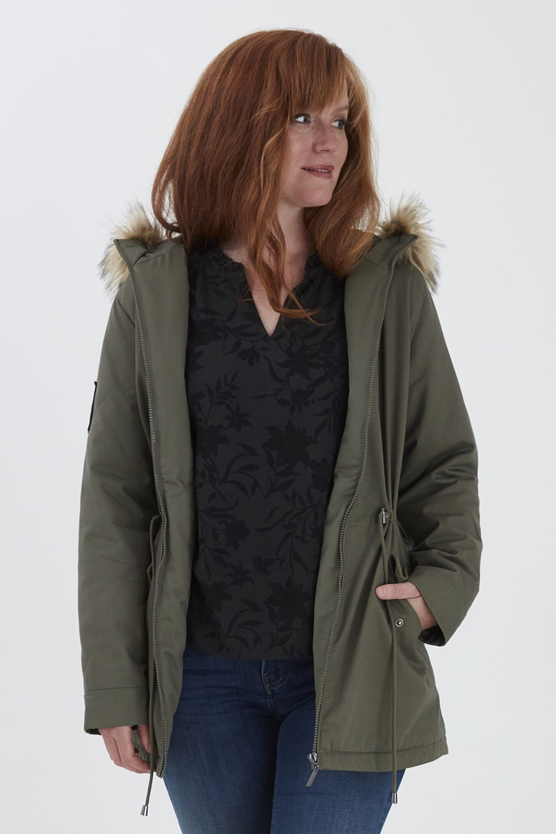 Fransa Lasum jakke med hætte og pels - Heidisbutik